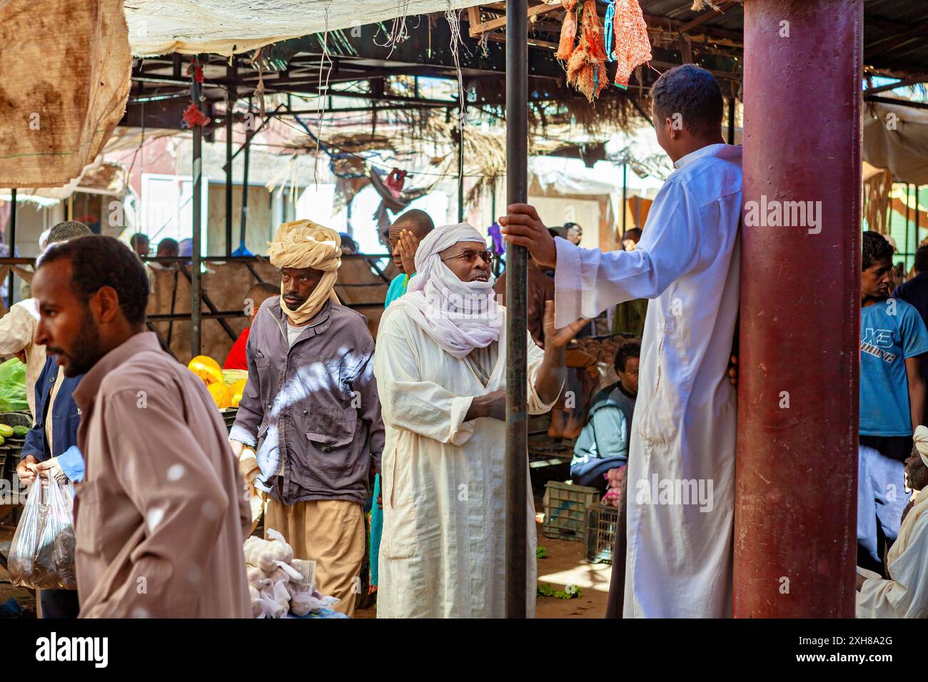 A North African market in the Sahara at Timimoun of Algeria Stock Photo ...