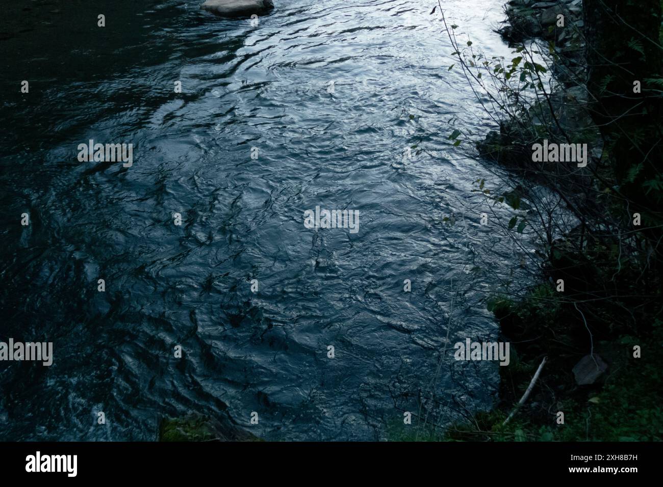 lake water moving Stock Photo - Alamy