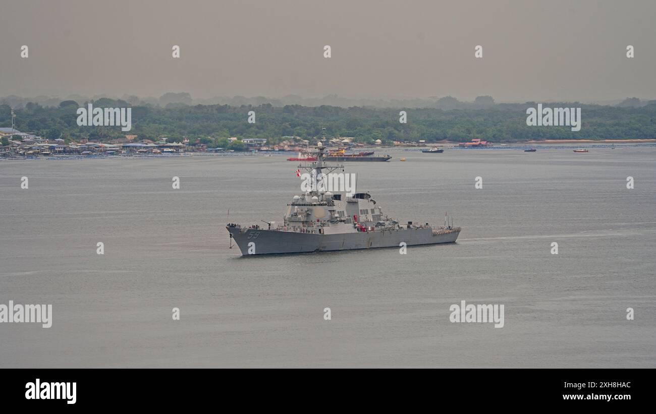 SINGAPORE - MAY 16, 2024: USS Russell (DDG-59) an Arleigh Burke-class ...
