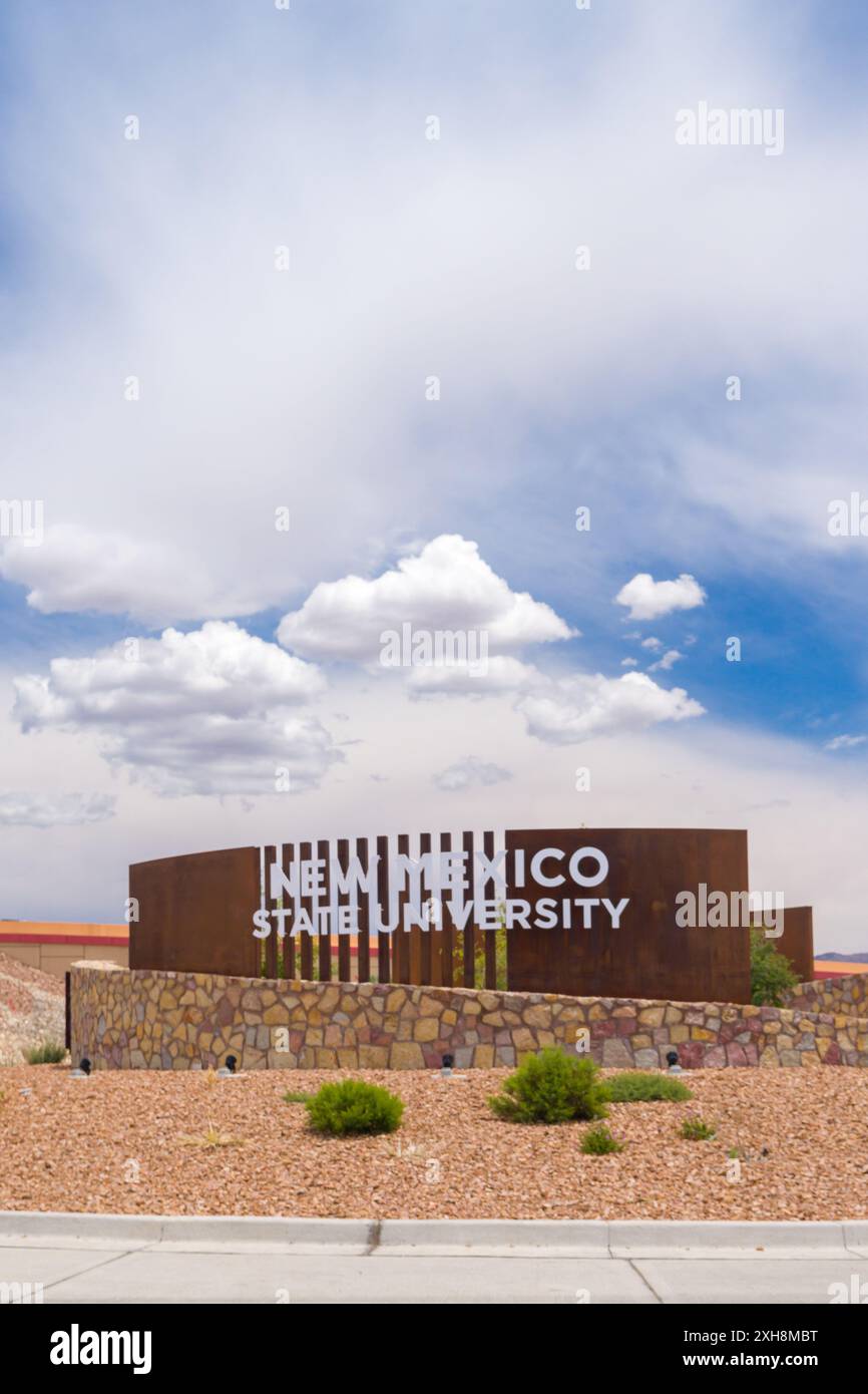 University new mexico entrance hi-res stock photography and images - Alamy