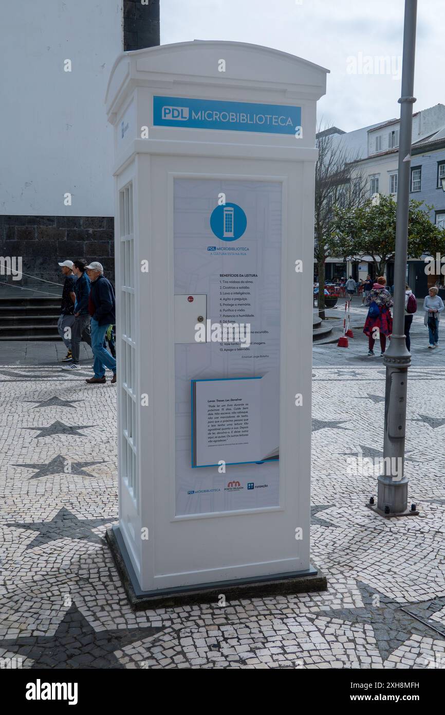 British Style K2 Telephone Kiosk Box Painted White And Being Used As A ...