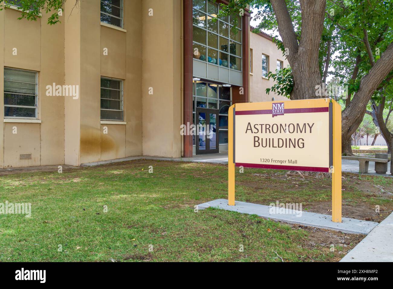 Mexico secondary school building hi-res stock photography and images ...