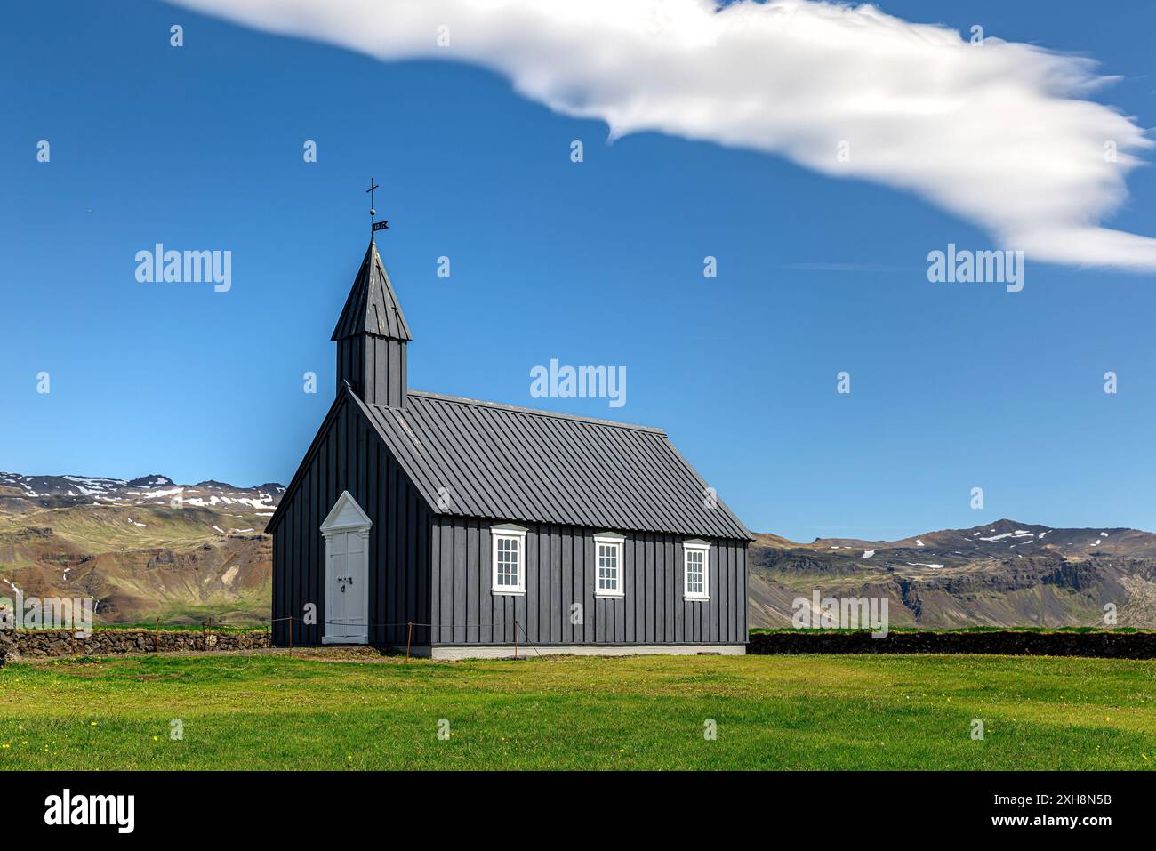 Grass field church hi-res stock photography and images - Alamy