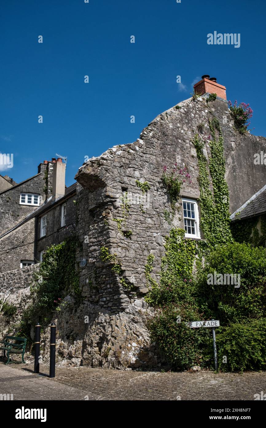 Pembroke castle cave hi-res stock photography and images - Alamy