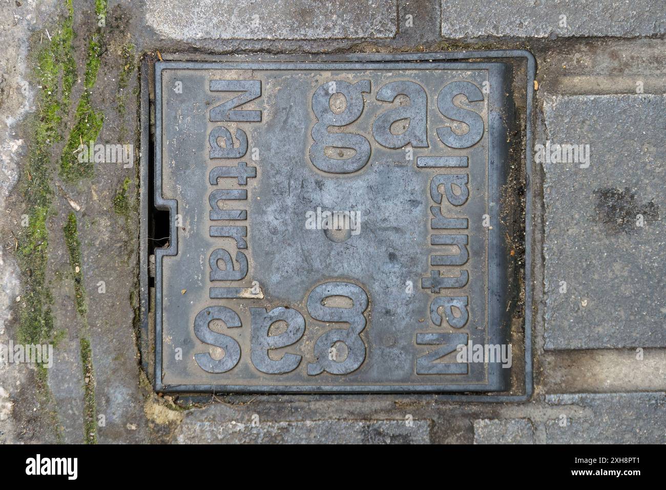 Gas pavement cover hi-res stock photography and images - Alamy