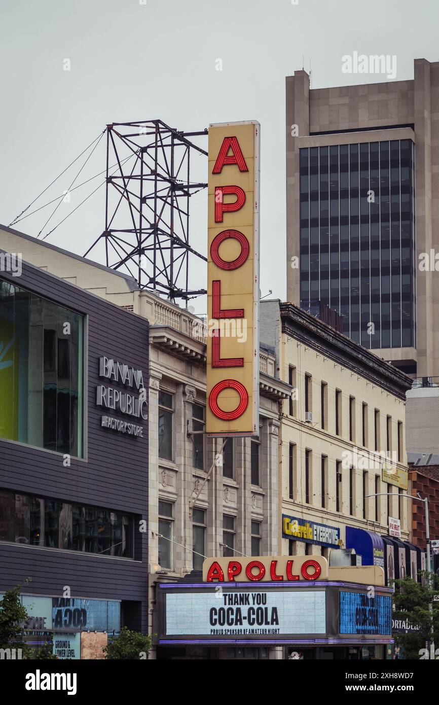 Historical theatre music hi-res stock photography and images - Alamy