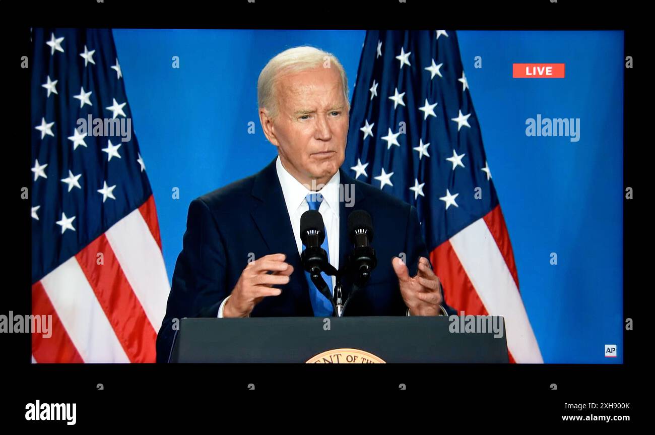 A computer screenshot of Associated Press live streaming of U.S ...