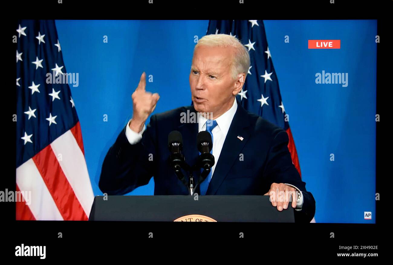 A computer screenshot of Associated Press live streaming of U.S ...