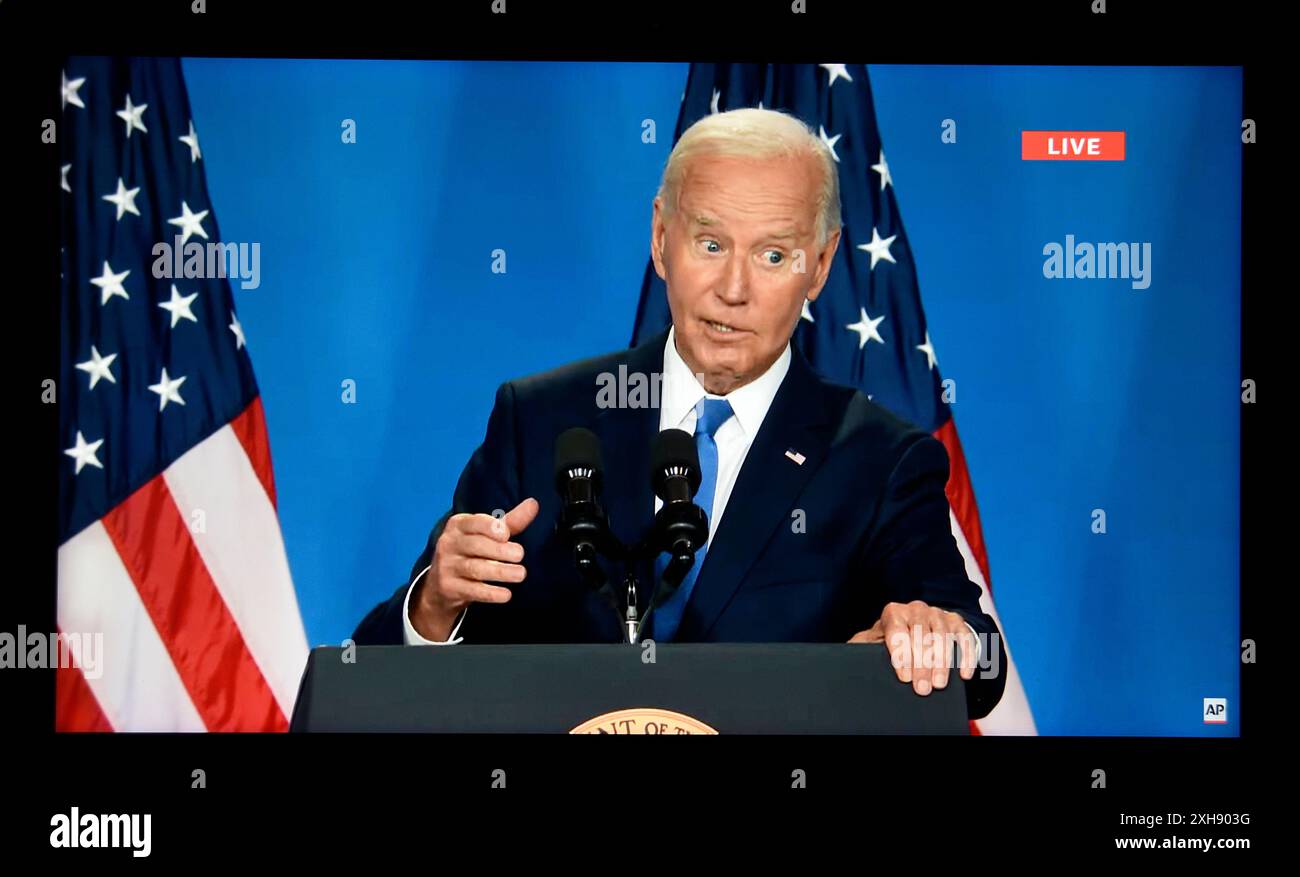 A computer screenshot of Associated Press live streaming of U.S ...