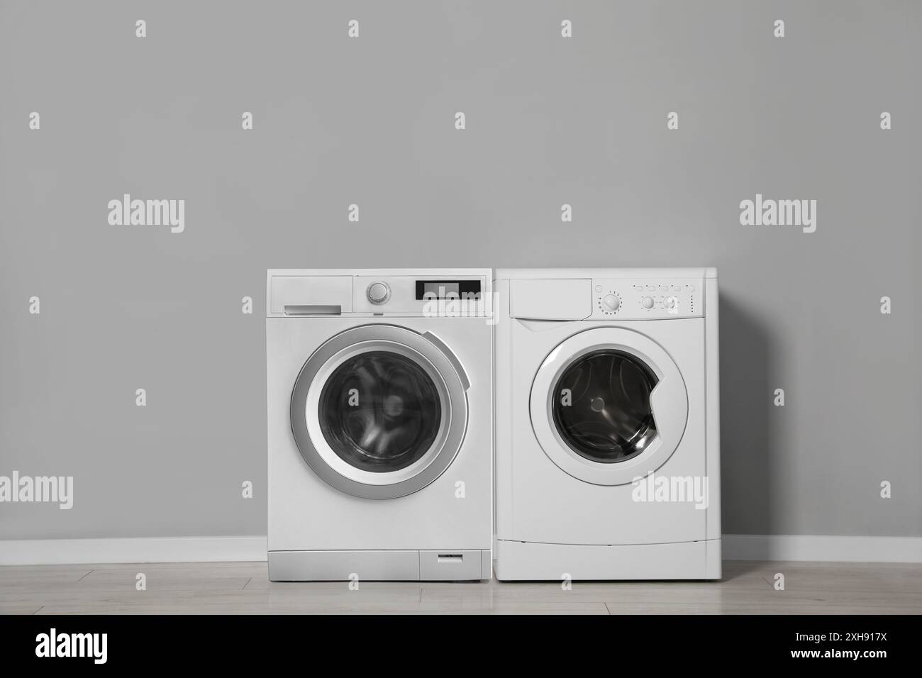 Two washing machine appliance hi-res stock photography and images - Alamy