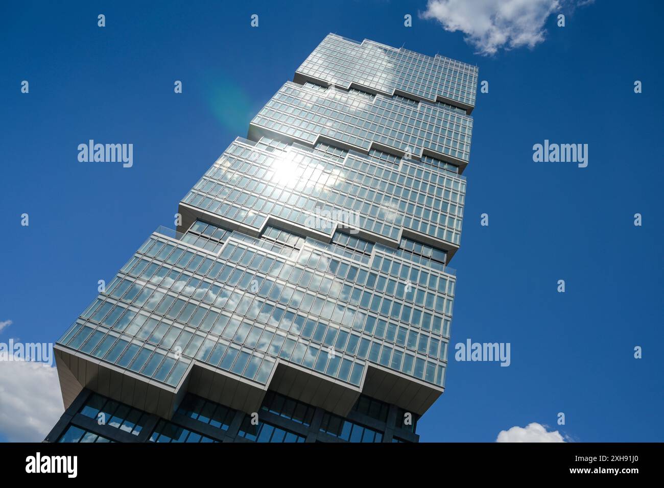 Edge East Side Tower, Amazon Turm, Tamara-Danz-Straße, Warschauer Straße, Friedrichshain, Berlin ...