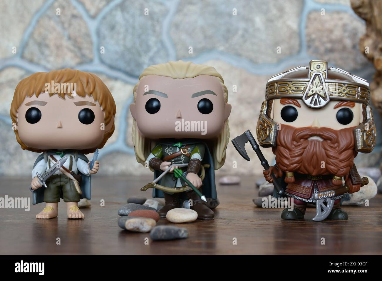 Funko Pop action figures of hobbit Sam, elf Legolas and dwarf Gimli ...