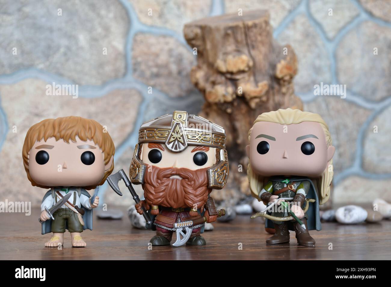 Funko Pop action figures of hobbit Sam, dwarf Gimli and elf Legolas ...