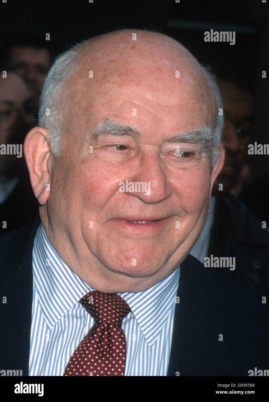 Ed Asner, 2001. ph: John Barrett/PHOTOlink/Courtesy Everett Collection ...