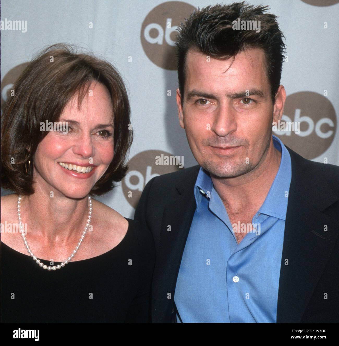 Sally Field, Charlie Sheen, 2000. ph: John Barrett/PHOTOlink/Courtesy ...