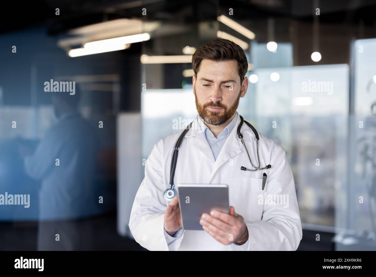 Doctor management hi-res stock photography and images - Alamy
