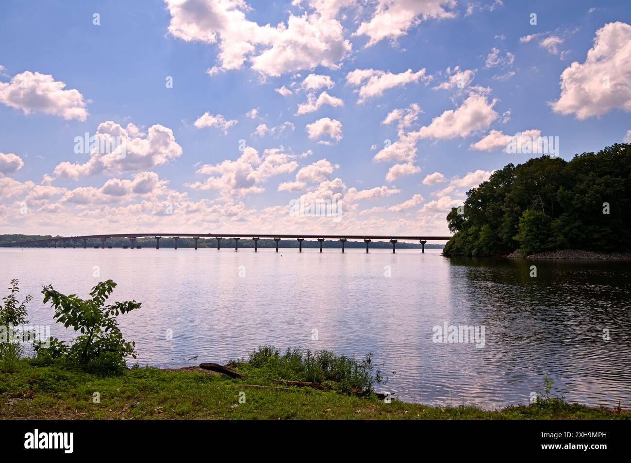 The Natchez Trace Bridge crosses the Tennessee River near the Colbert ...