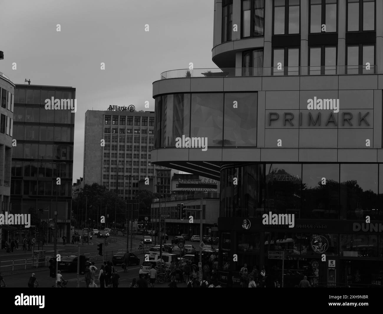 Berlin wall art in Black and White Stock Photos & Images - Alamy