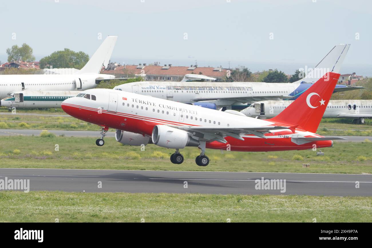 ISTANBUL, TURKIYE - APRIL 29, 2023: Turkish Government Airbus A318-112 ...