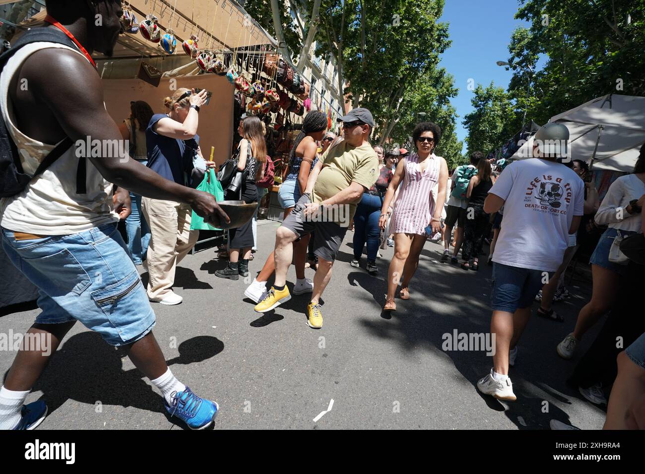 El Rastro flea market in Madrid, Spain Stock Photo - Alamy