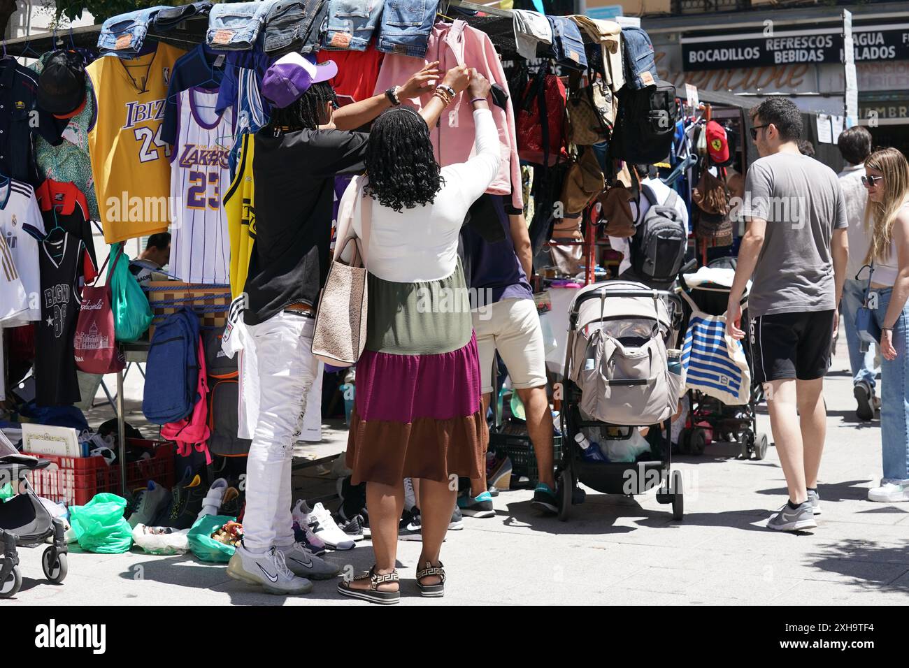 El rastro guide hi-res stock photography and images - Alamy