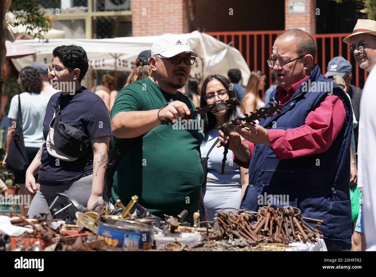 El Rastro flea market in Madrid, Spain Stock Photo - Alamy