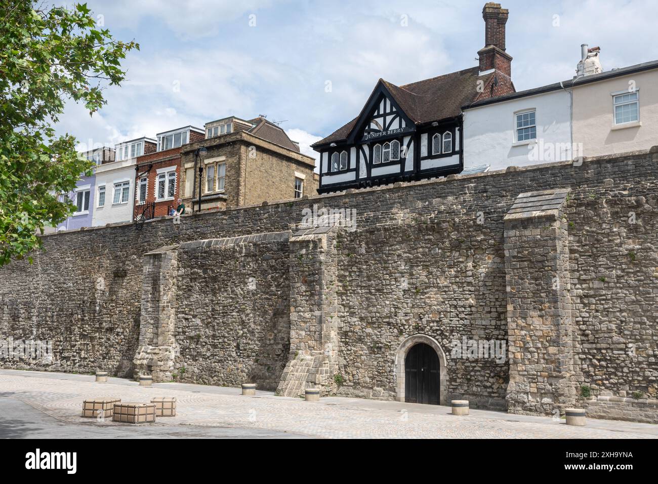 Medieval old town walls in Southampton, Hampshire, England, UK Stock ...