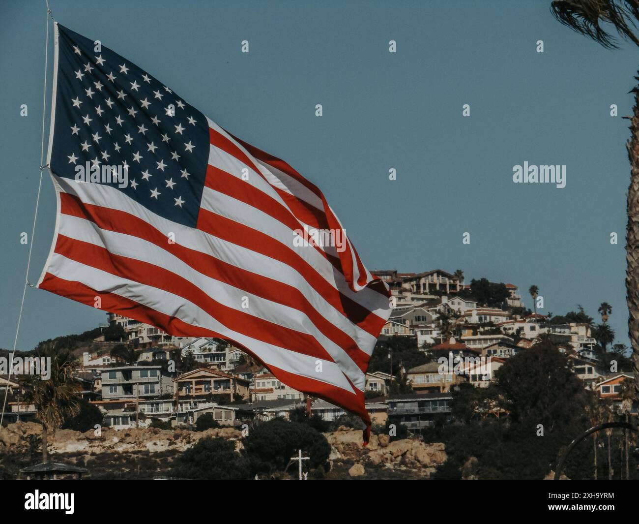 Sun blue flag beach hi-res stock photography and images - Alamy