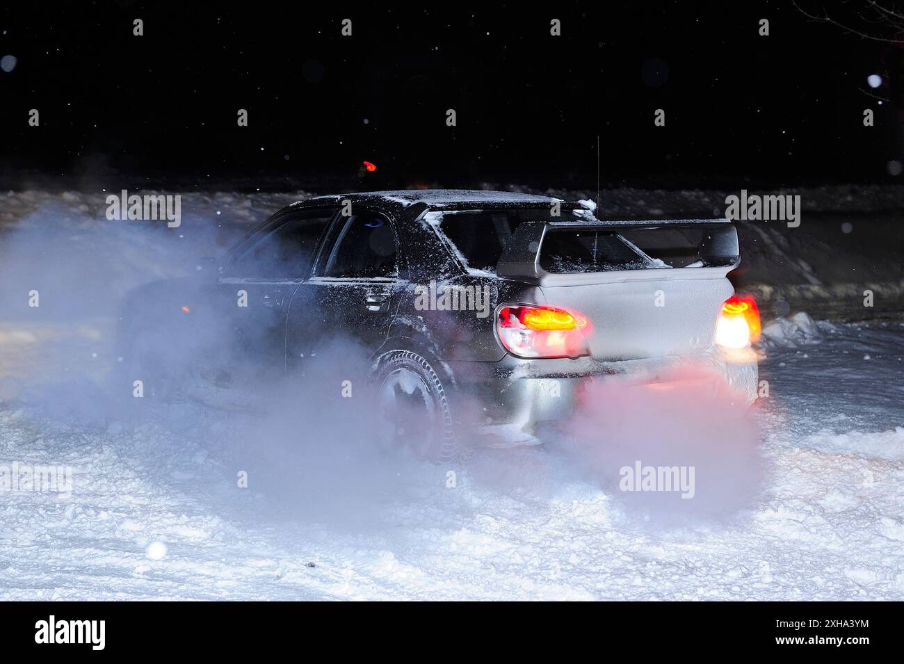 Lifestyle nightlife racing hi-res stock photography and images - Alamy