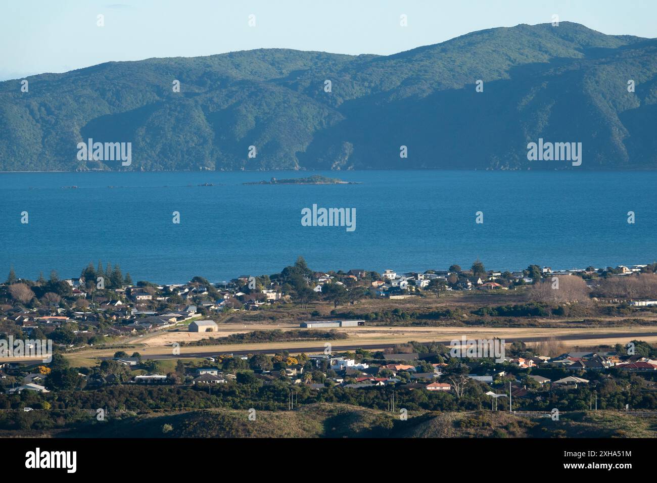View of Paraparaumu beach and Kapiti airport with Tokomapuna and Kapiti ...