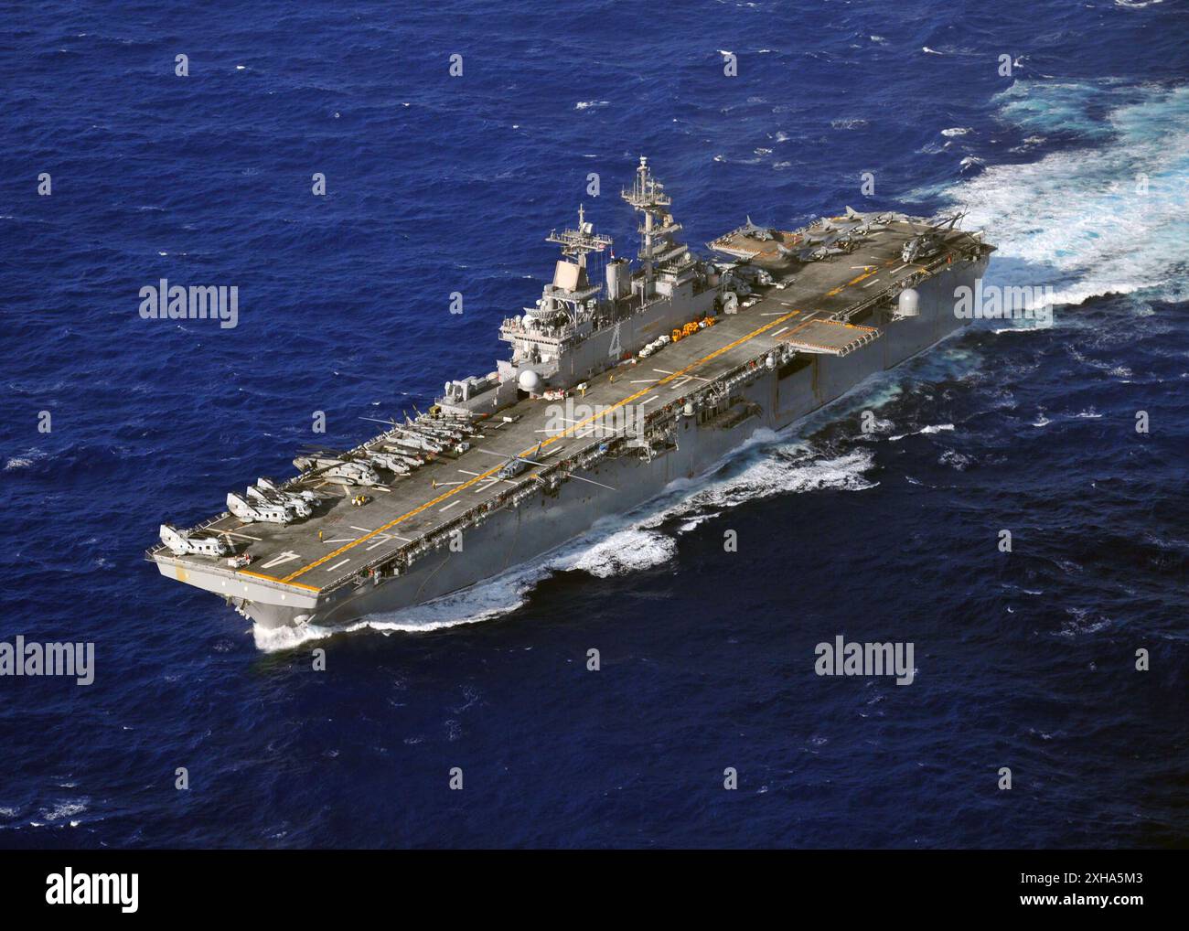 The amphibious assault ship USS Boxer, flagship of the Boxer Amphibious ...