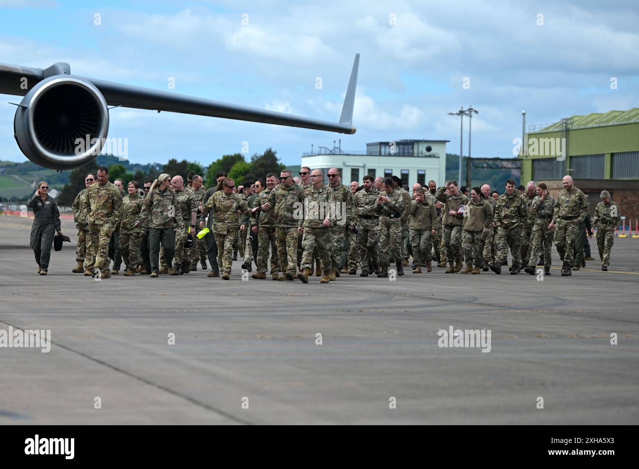 Airmen from the 911th Aeromedical Evacuation Squadron and Royal ...