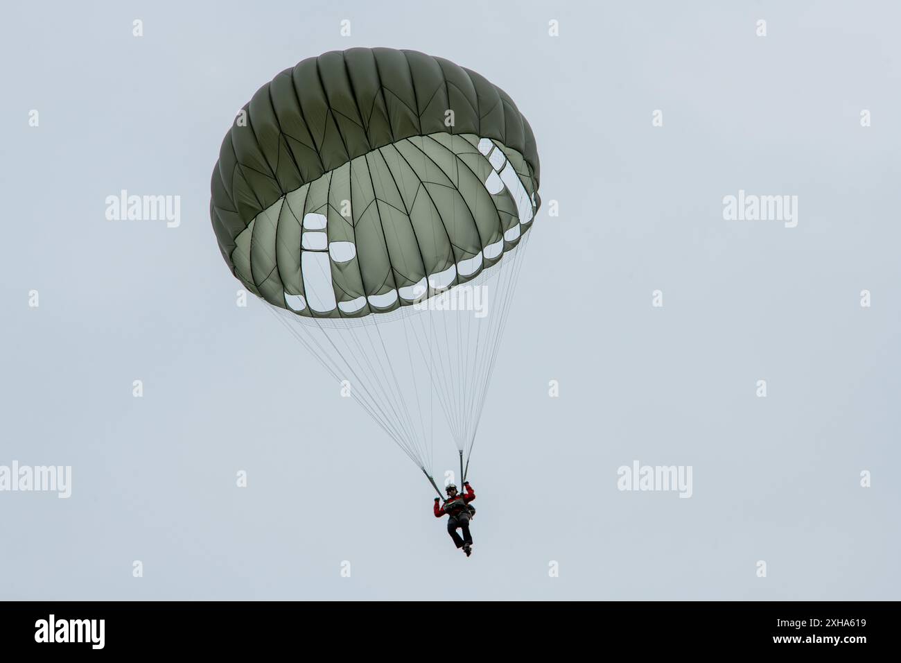 An Alaska Air National Guard pararescueman from the 212th Rescue ...