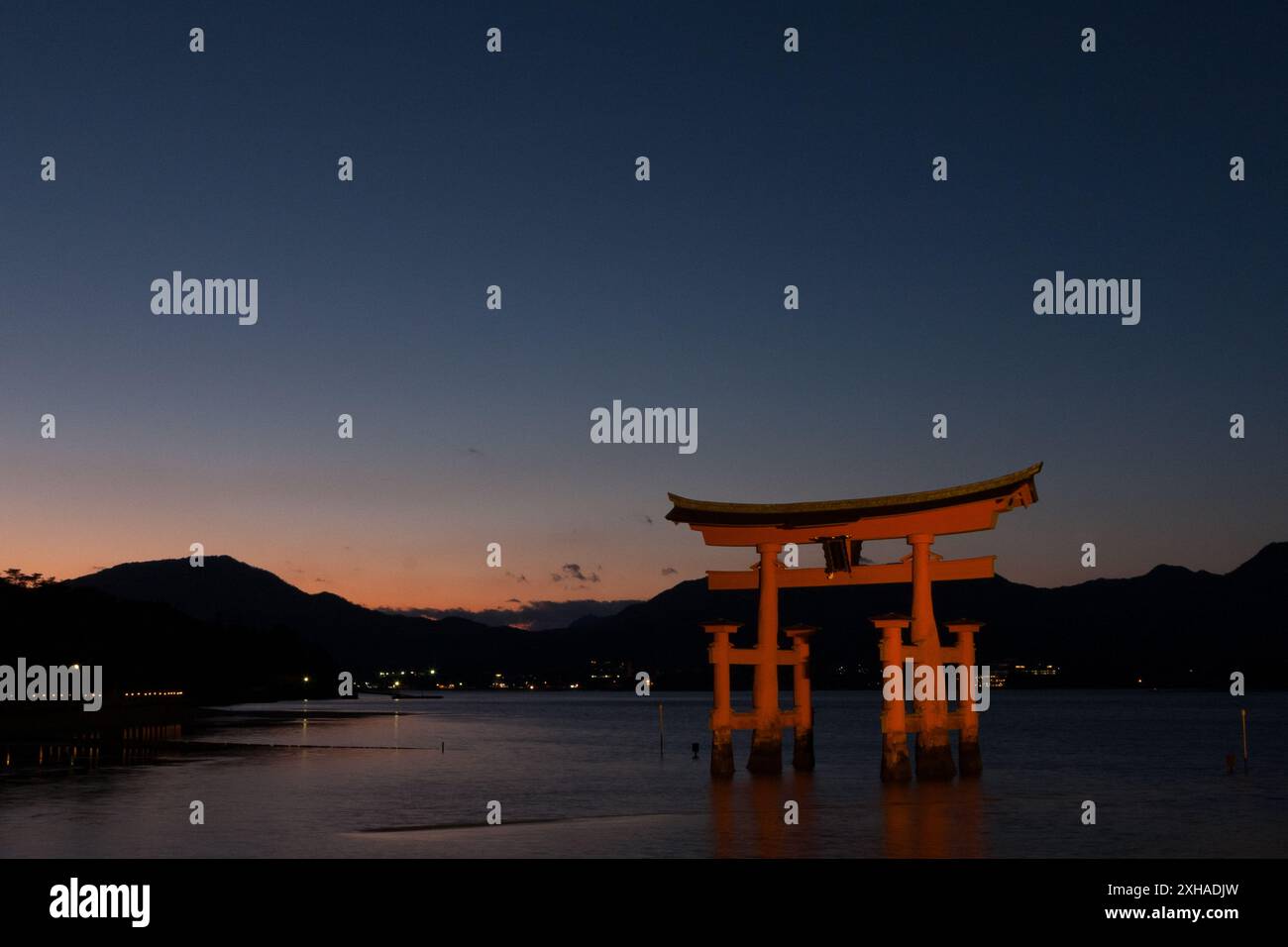 The famous floating torii gate at Itsukushima Shrine on Miyajima Island ...