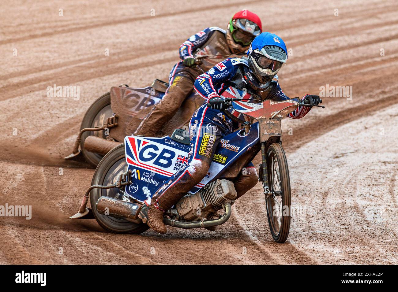 Dan Thompson of Great Britain in Blue leading team mate Leon Flint ...
