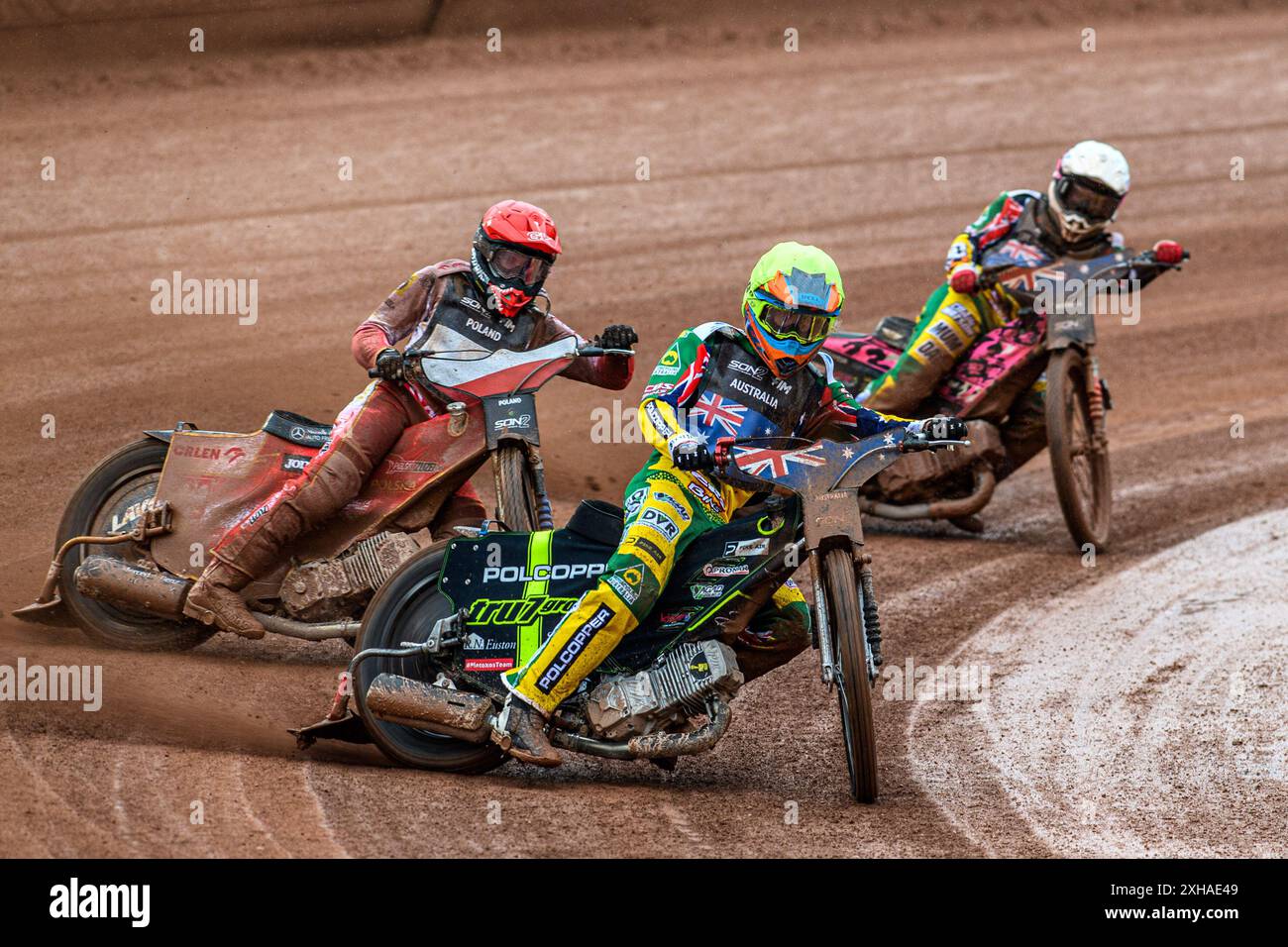 Keynan Rew of Australia in Yellow leading Wiktor Przyjemski of Poland ...