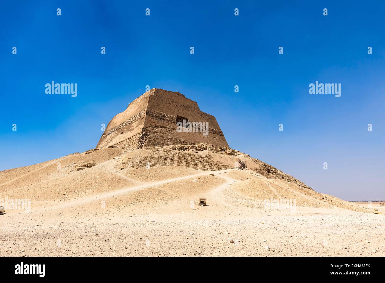 Meidum Pyramid(Maydum, Maidum, Meydum), Pharaoh Huni and Sneferu, Beni ...