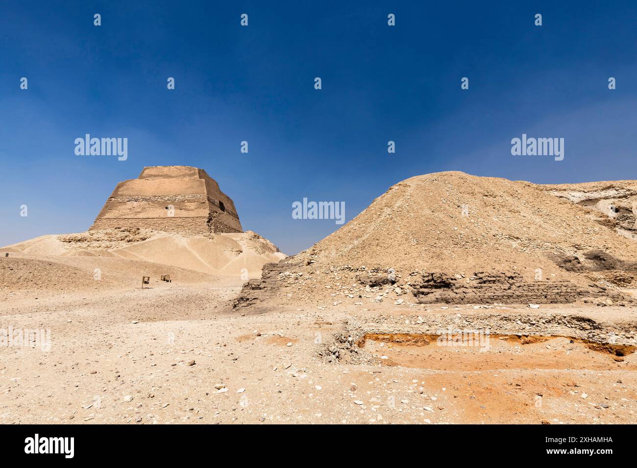 Meidum Pyramid(Maydum, Maidum, Meydum), Pharaoh Huni and Sneferu, Beni ...