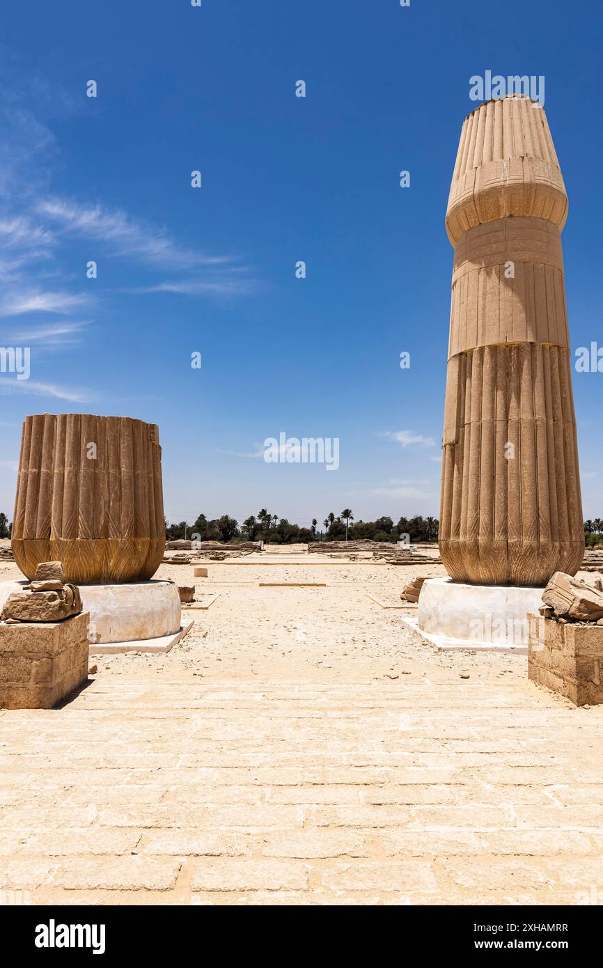 Amarna(Akhetaten), Small Aten temple, sanctuary court with columns ...