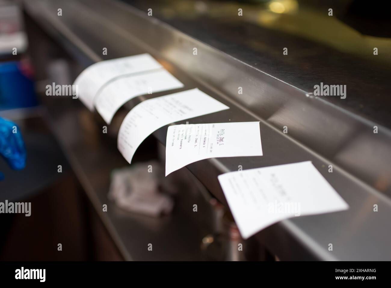 Doordash kitchen hi-res stock photography and images - Alamy