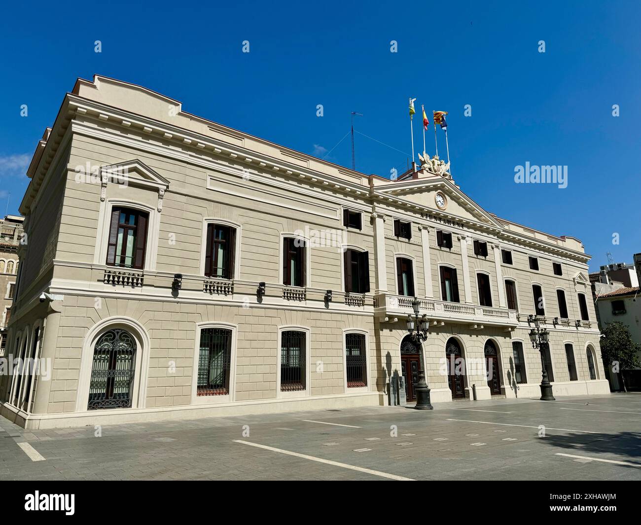 The town hall symbolizes the city’s political and architectural ...