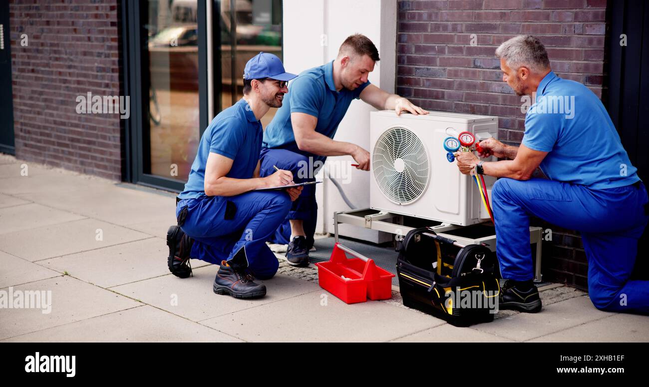Professional hvac technician in uniform hi-res stock photography and ...