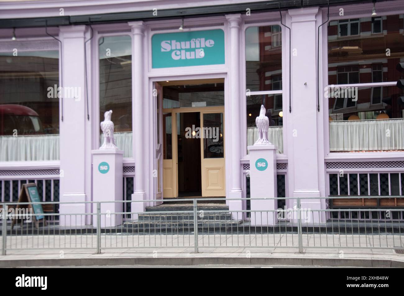 London shuffle hi-res stock photography and images - Alamy