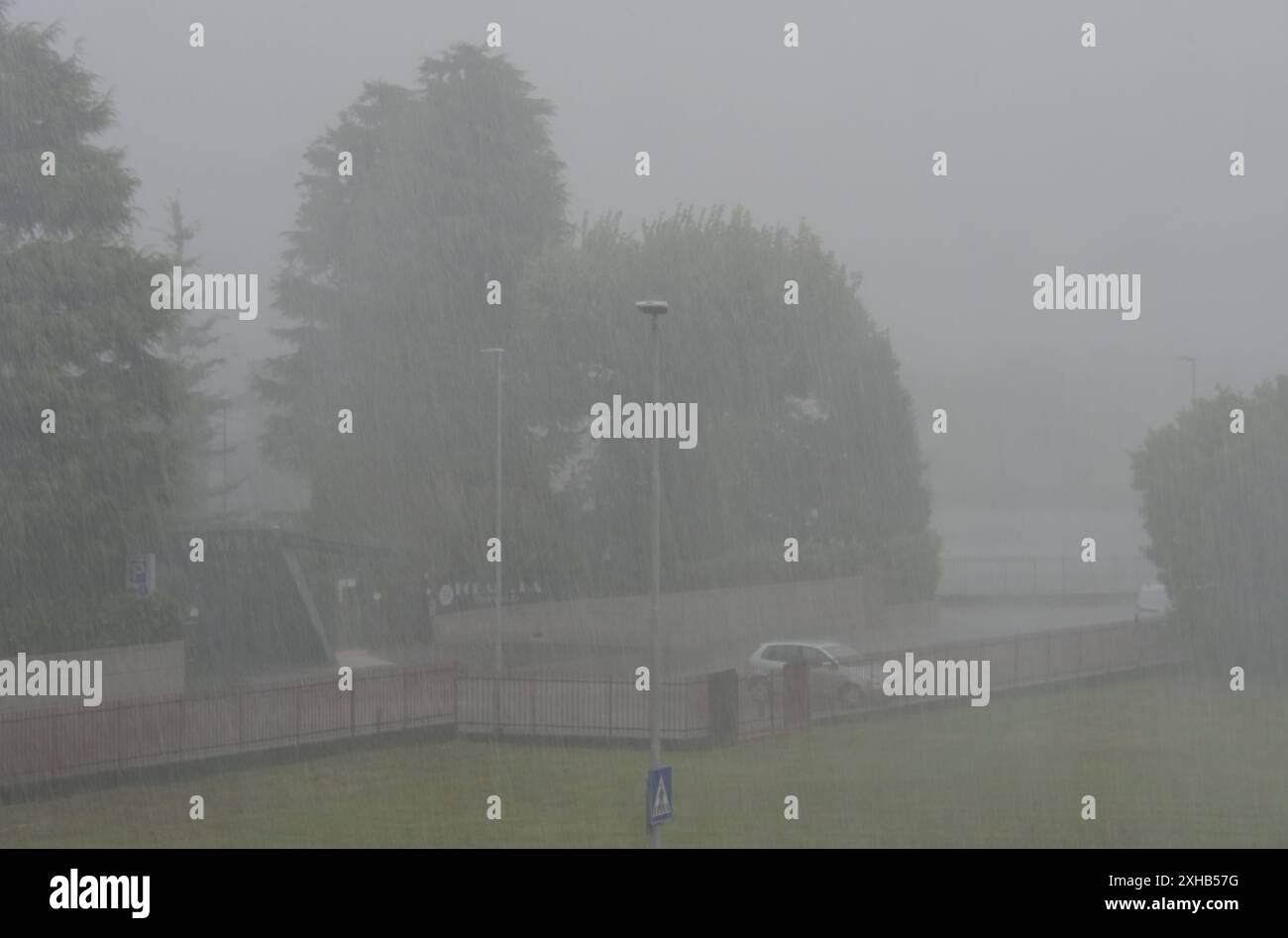 Summer 2024 with very strong thunderstorms characterized by gusts of ...