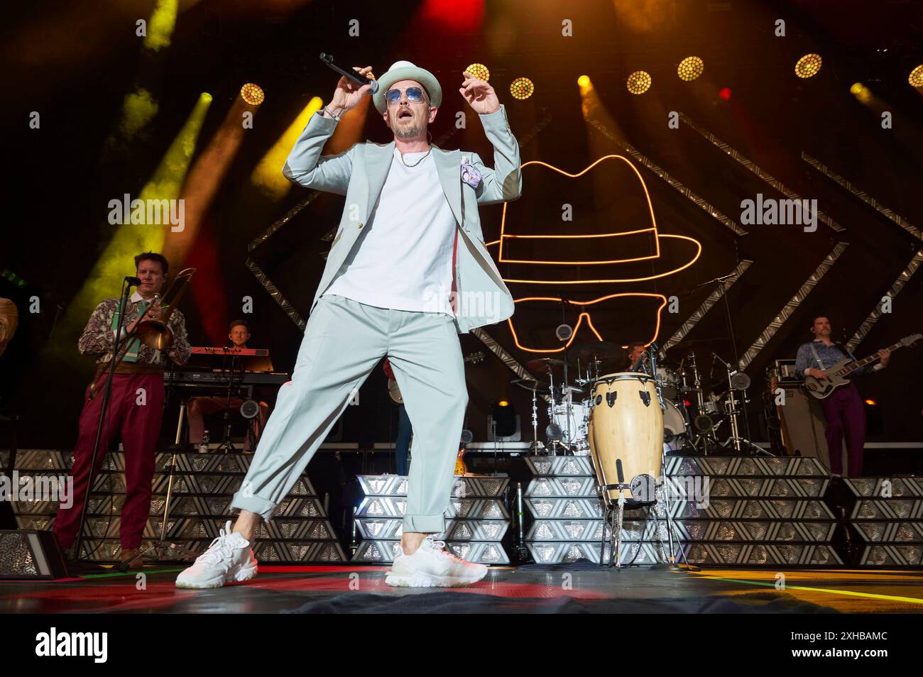 Jan Delay & Disko No. 1 live beim beim Sommerfestival 2024 unter dem ...