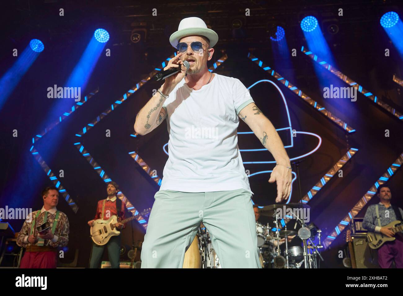 Jan Delay & Disko No. 1 live beim beim Sommerfestival 2024 unter dem ...
