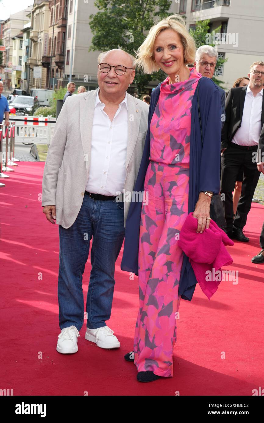 Nibelungen-Festspiele vor dem Kaiserdom Worms. Hans-Joachim Heist ...