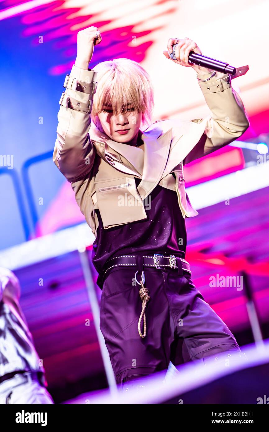 Hyunjin stray kids hi-res stock photography and images - Alamy