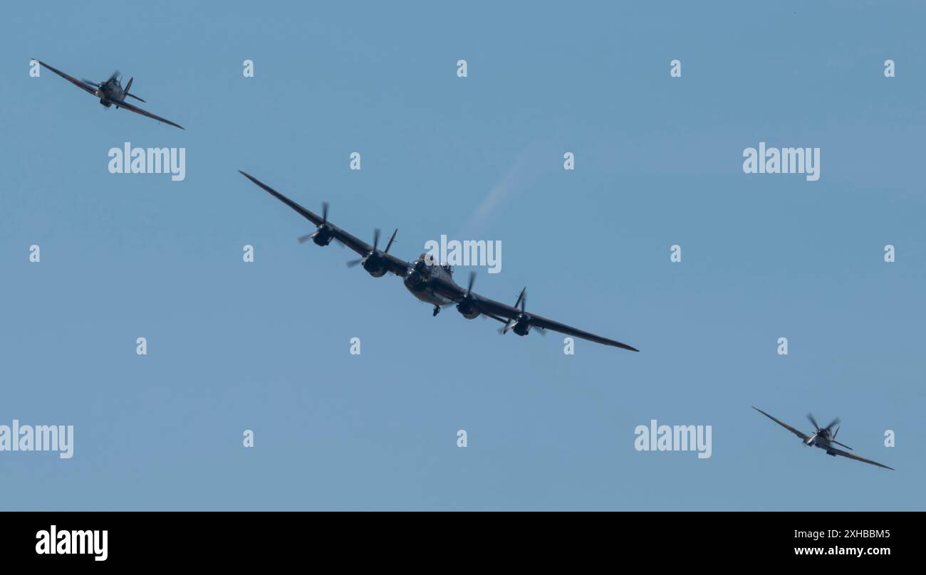 Aircraft of the RAF Battle of Britain Memorial Flight flying in ...