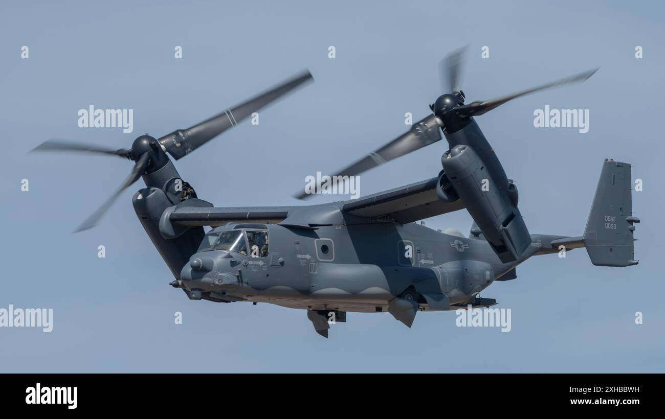 USAF CV-22 Osprey tiltrotor aircraft flying display at RIAT 2022 ...